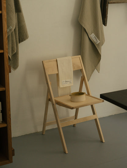 Folding Flat Chair by Frama – Really Well Made