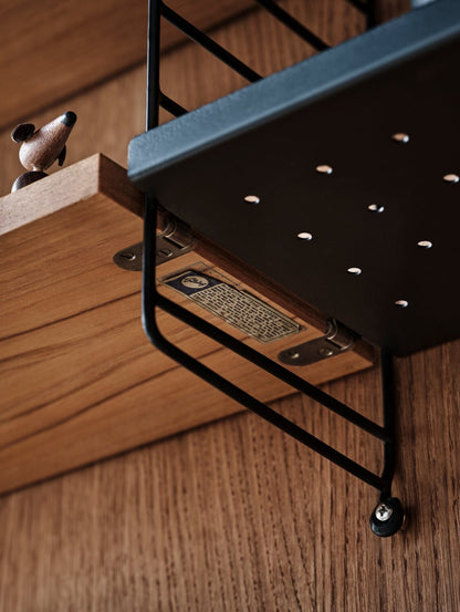 String Metal Shelves by String – Really Well Made